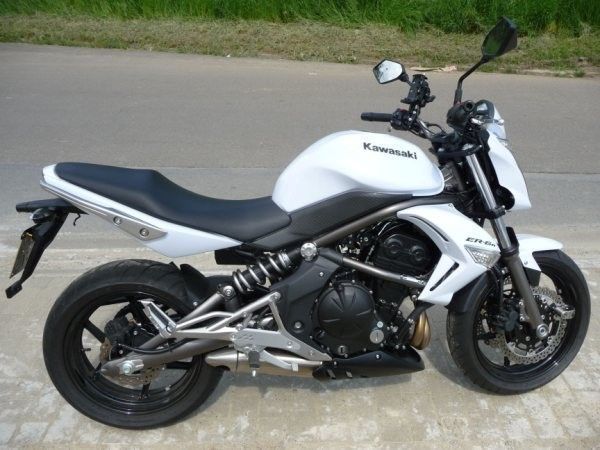 Kawasaki ER6N année 2009